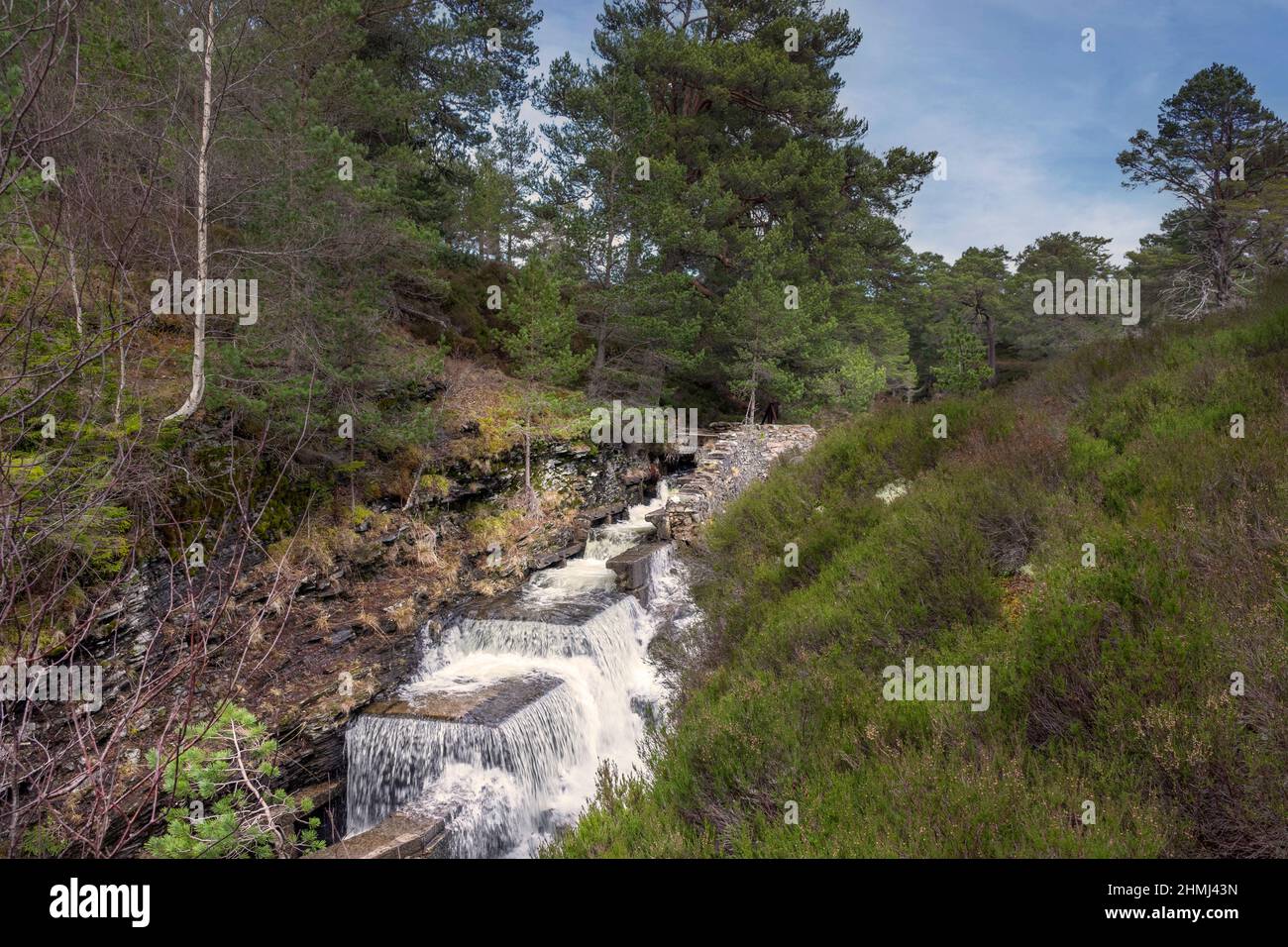 RIVER LUI MAR LODGE ESTATE BRAEMAR SCOTLAND THE REMAINS OF AN OLD ...