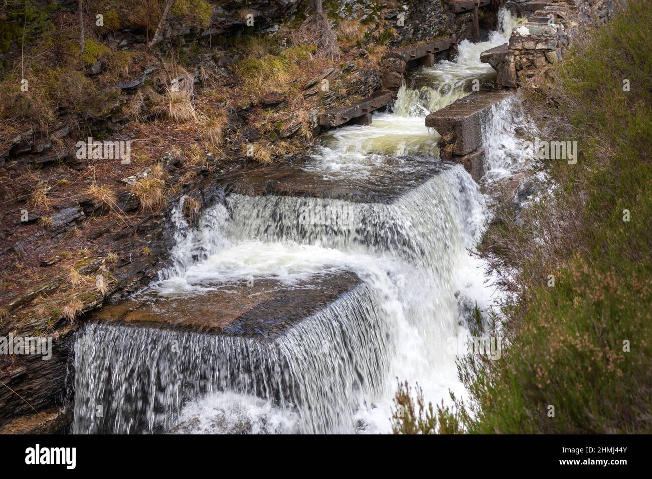 RIVER LUI MAR LODGE ESTATE BRAEMAR SCOTLAND THE STEPS OF AN OLD ...