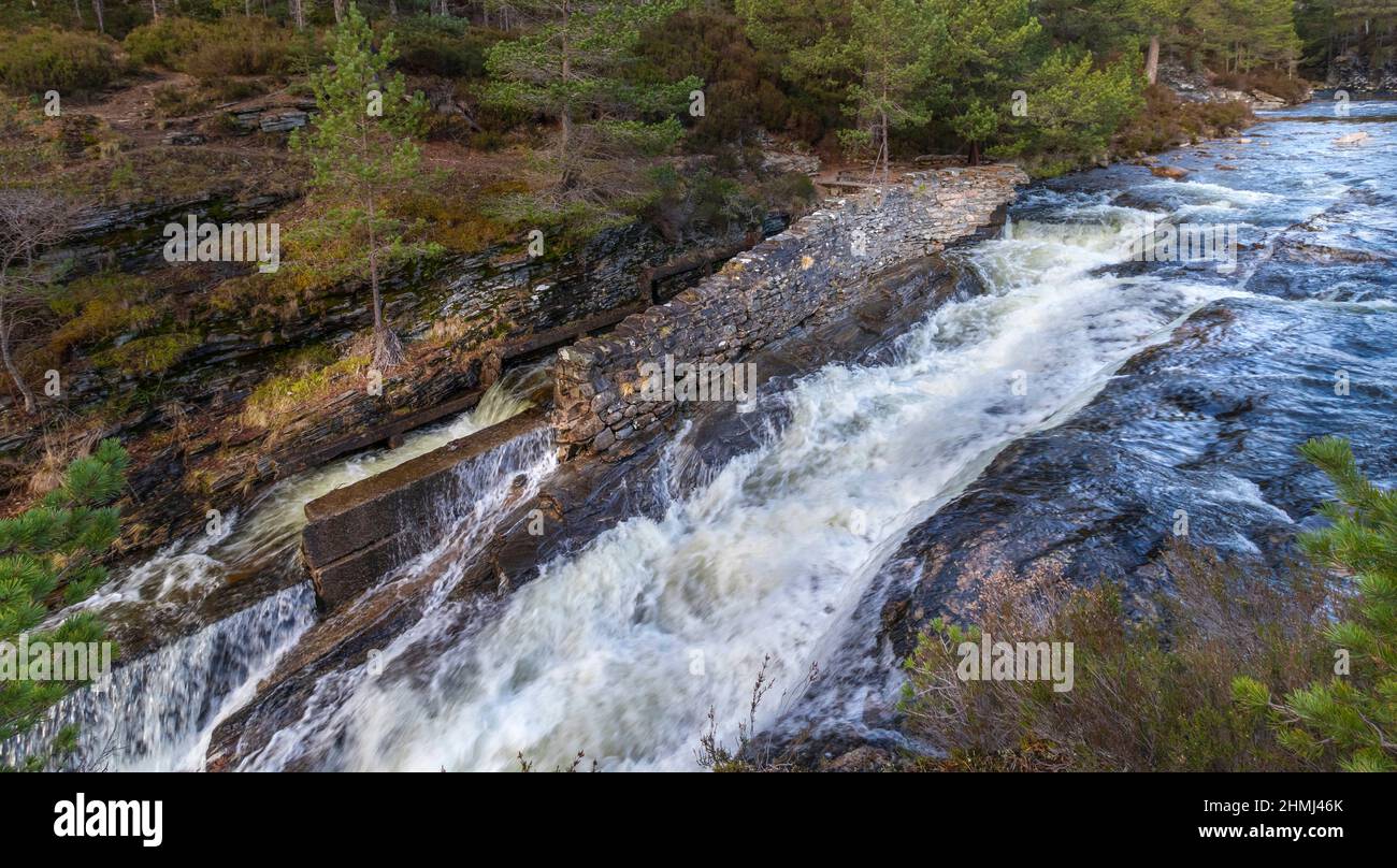 RIVER LUI MAR LODGE ESTATE BRAEMAR SCOTLAND VICTORIAN FISH LADDER AND ...