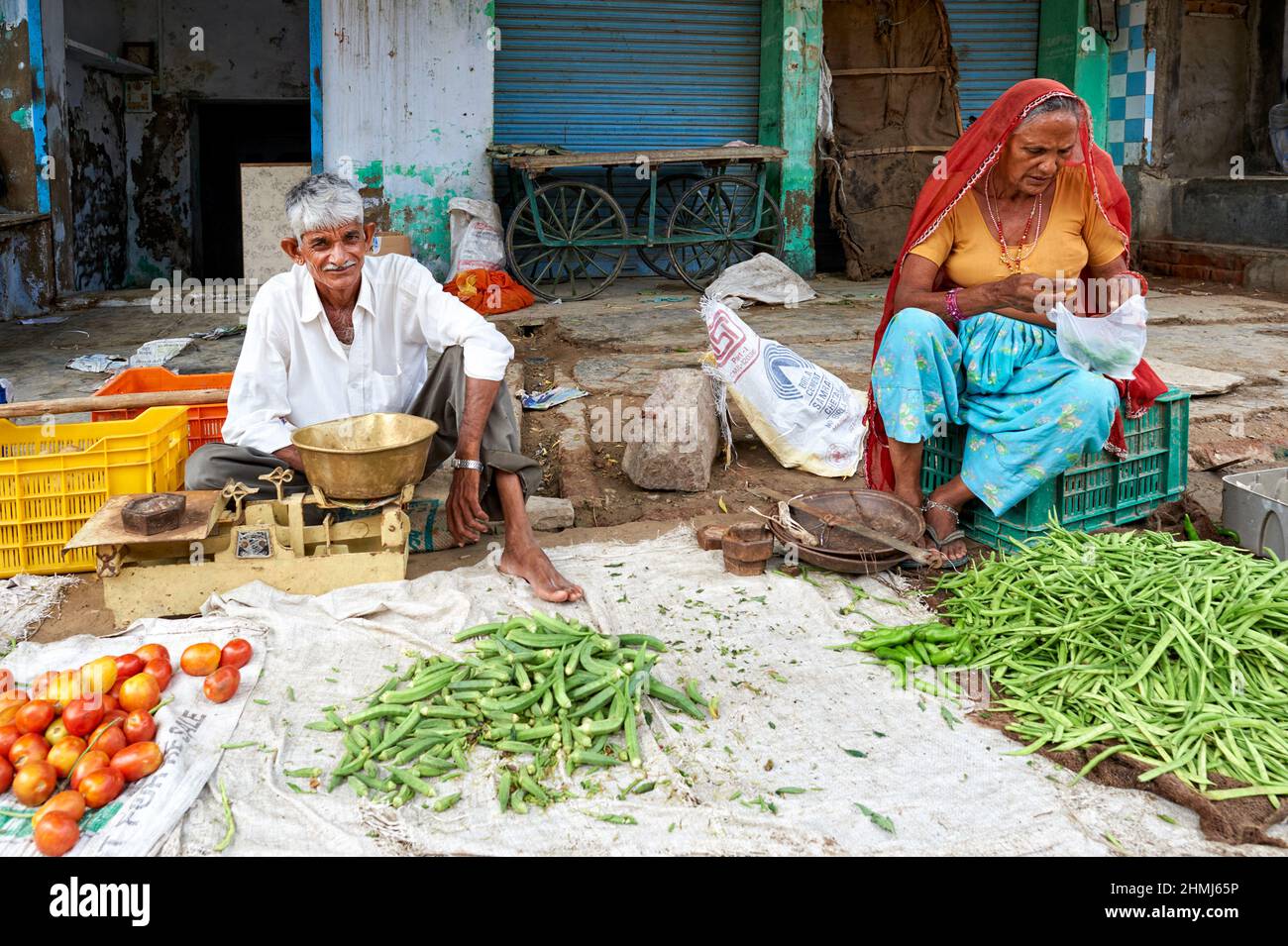 India Rajasthan. The vegetables market in Mandawa Stock Photo - Alamy