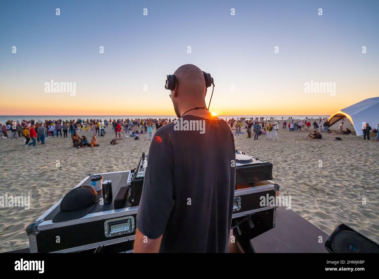 Dj playing music in sunset hi-res stock photography and images - Alamy