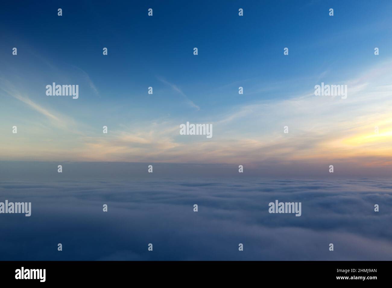 Night fog plane hi-res stock photography and images - Alamy