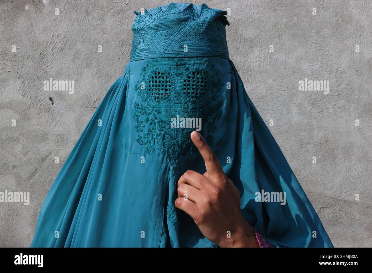 Hijab burka india hi-res stock photography and images - Alamy