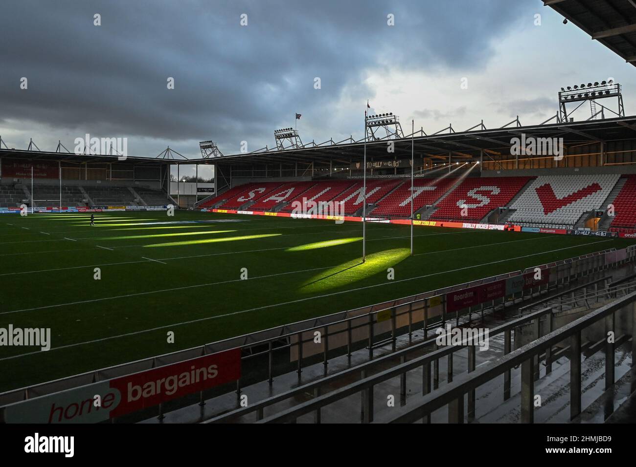 St helens saints rugby stadium hi-res stock photography and images - Alamy