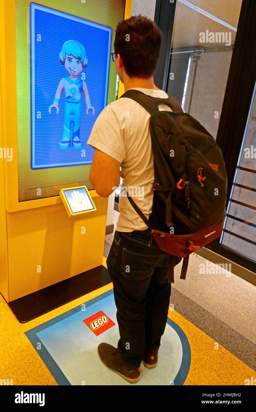 Lego store exterior hi-res stock photography and images - Alamy