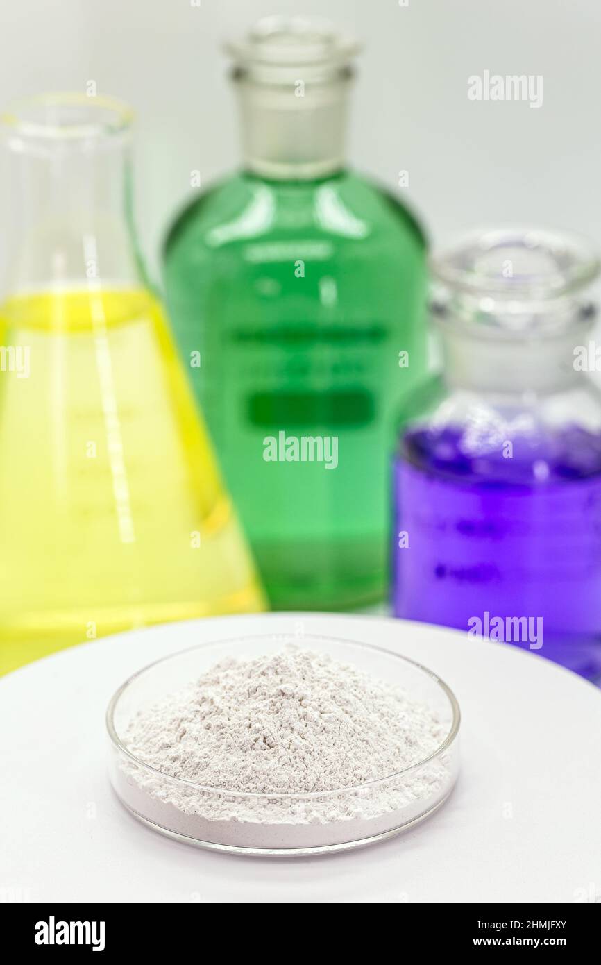 Tin dioxide in a petri dish, is the inorganic compound with the formula ...