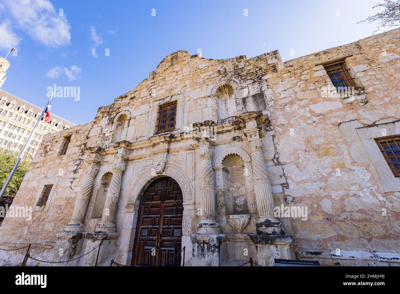 Sunny view of The Alamo at Texas Stock Photo - Alamy