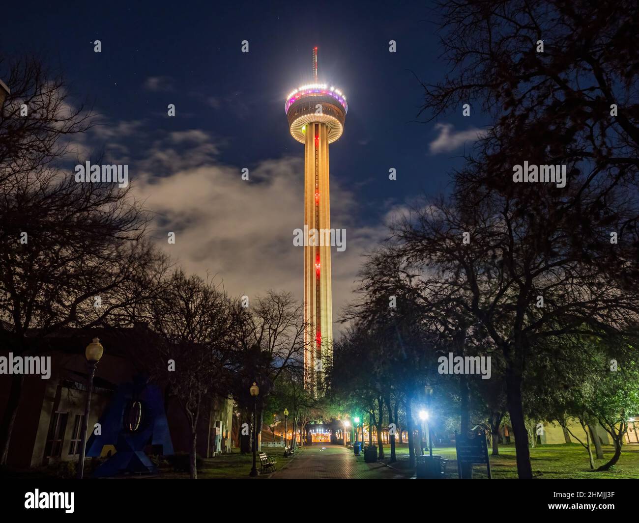 Downtown san antonio tower americas hi-res stock photography and images ...