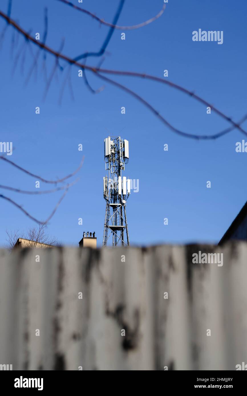 5g antenna hi-res stock photography and images - Alamy