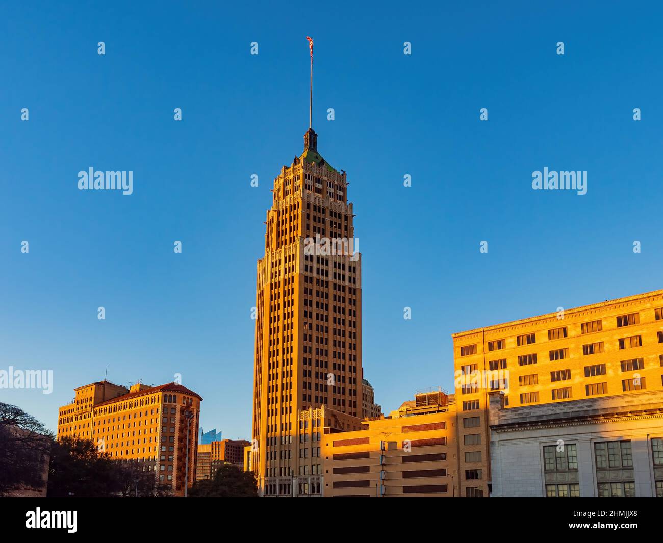 Tower life building san antonio hi-res stock photography and images - Alamy
