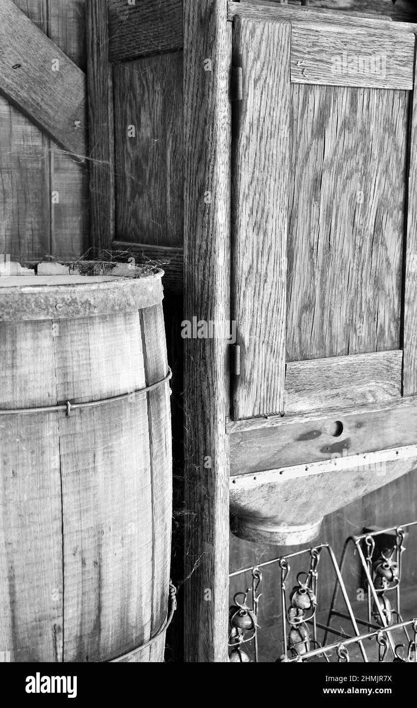 Cabinet with chute hi-res stock photography and images - Alamy