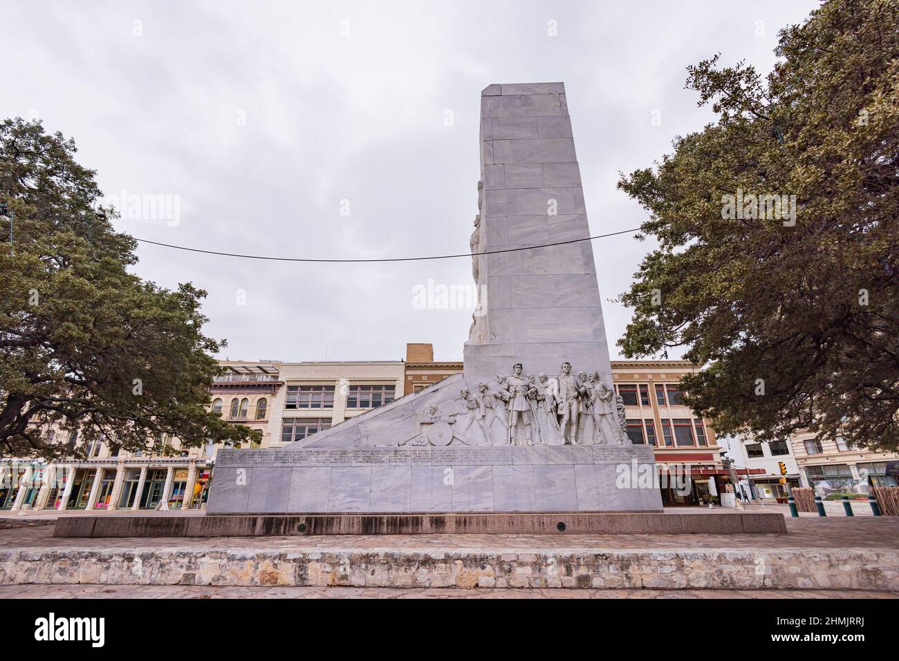 Alamo cenotaph monument hi-res stock photography and images - Alamy