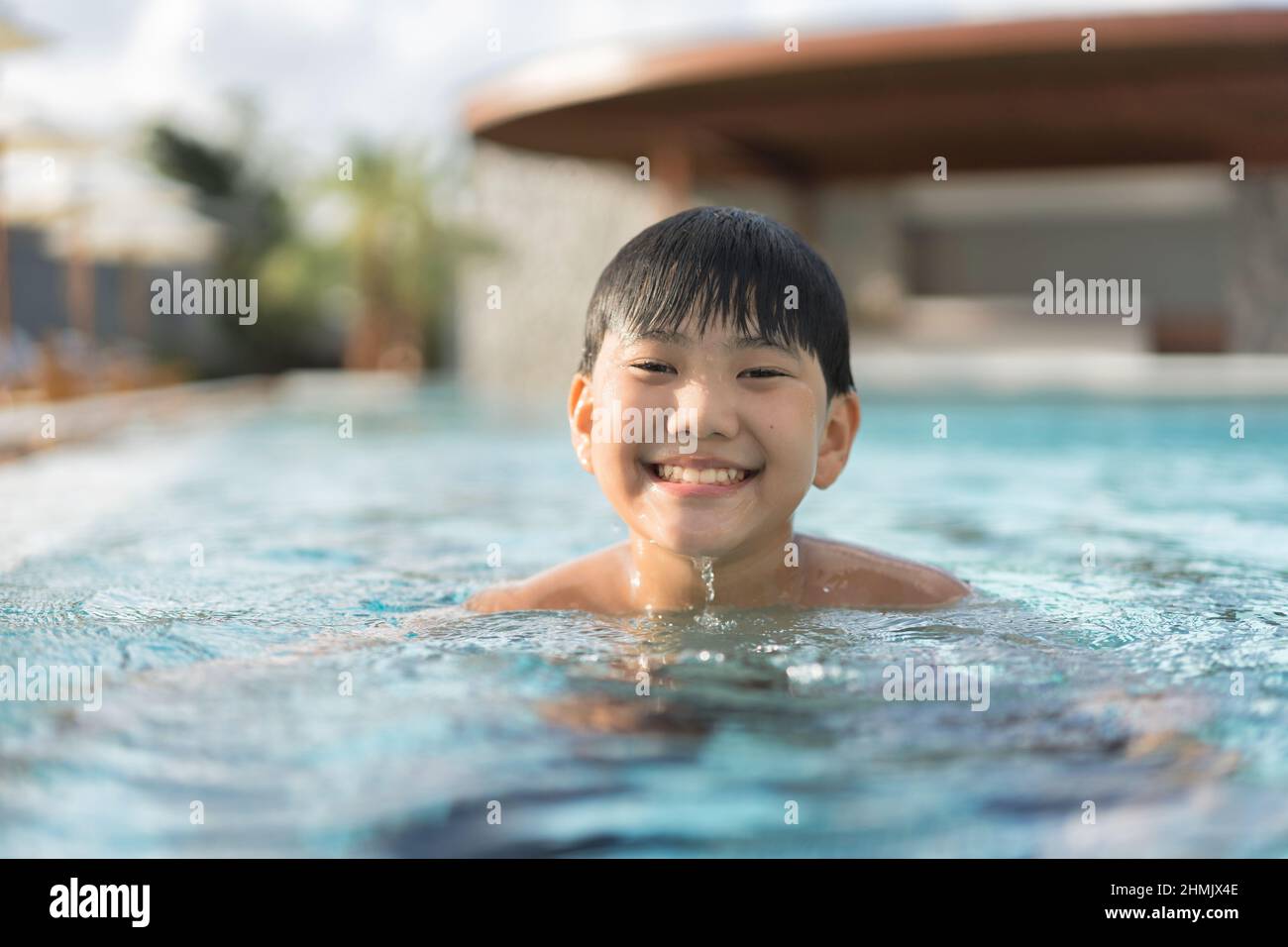 Swimming pool japan school hi-res stock photography and images - Alamy