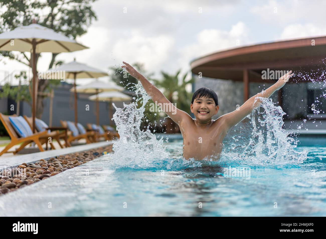 Swimming pool japan school hi-res stock photography and images - Alamy