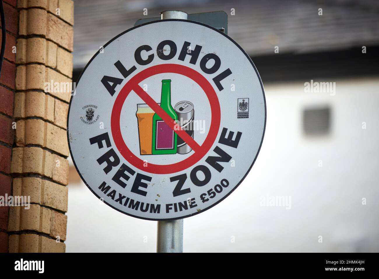 Warrington Town Centre Alcohol Free Zone warning sign Stock Photo - Alamy