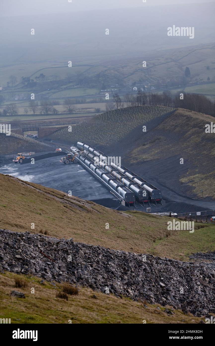 GB Railfreight class 66 locomotive at Arcow Quarry, Helwith Bridge ...