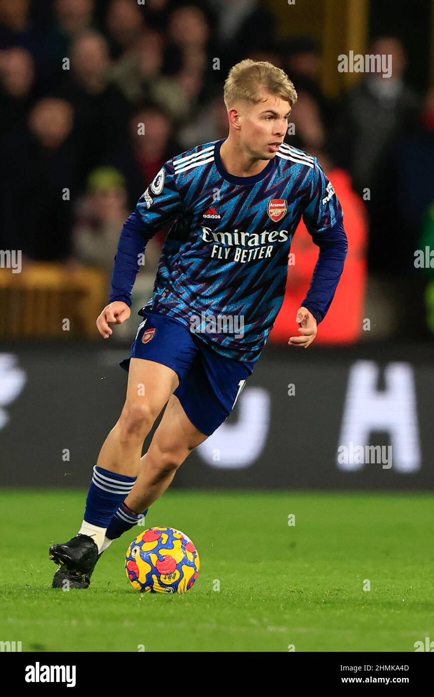 Emile Smith Rowe #10 of Arsenal runs with the ball Stock Photo - Alamy