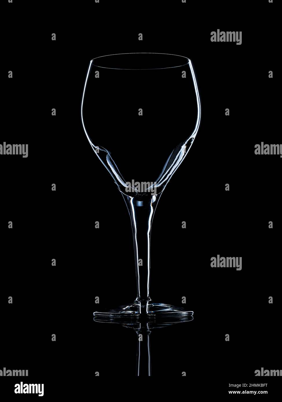 Black reflective surface hi-res stock photography and images - Alamy