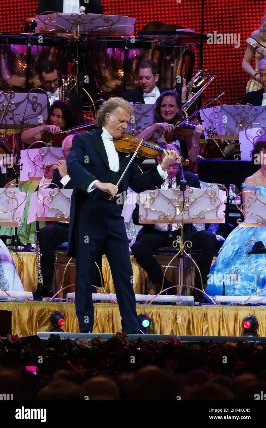 Happy together 2022 concert hi-res stock photography and images - Alamy