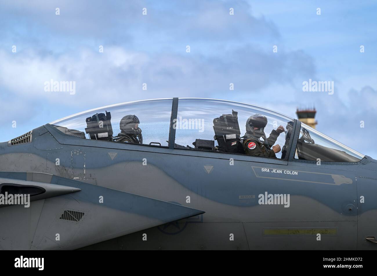 U.S. Air Force Staff Sgt. Roslyn Ward (Left), 1st Combat Camera ...