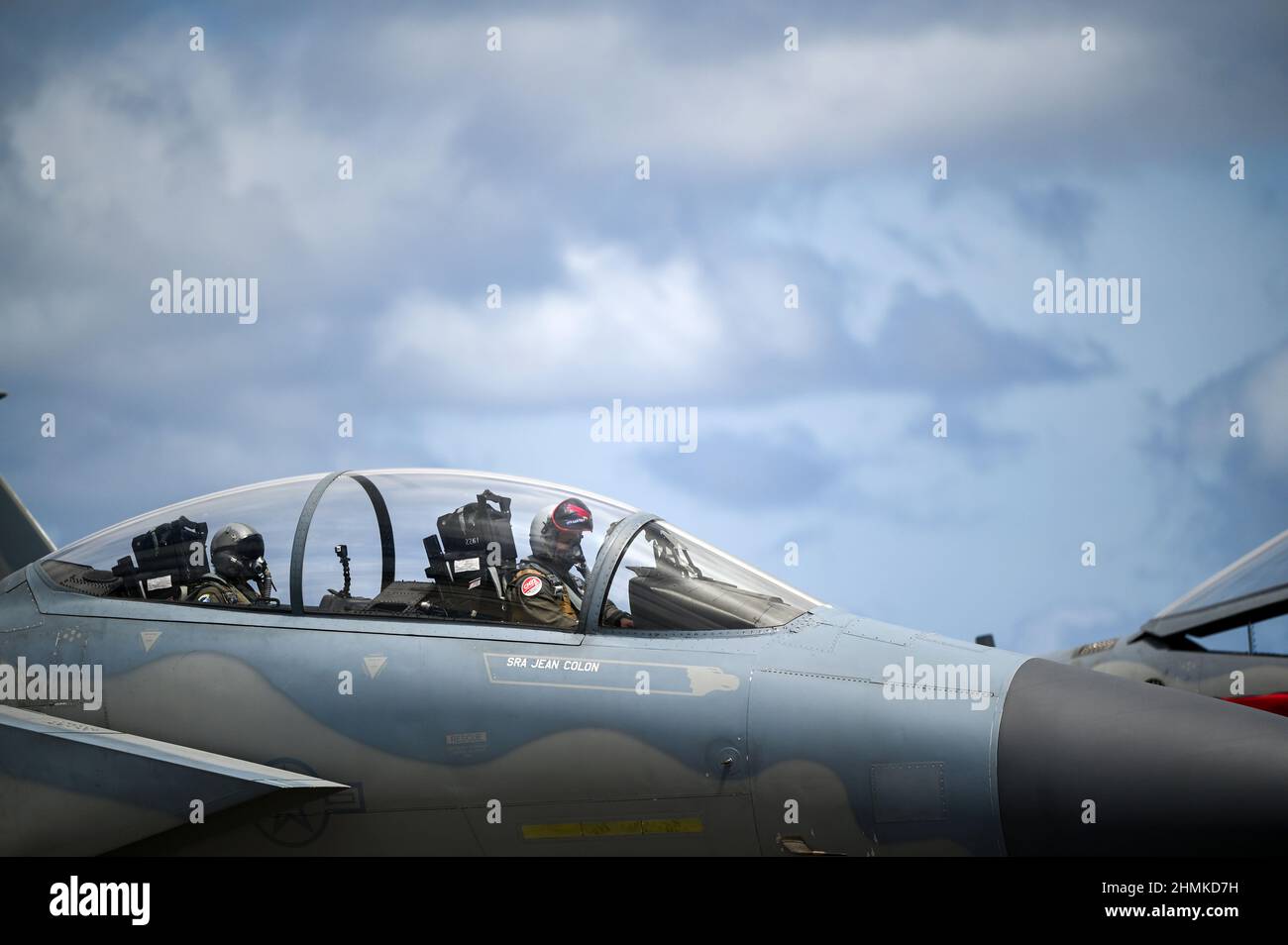 U.S. Air Force Staff Sgt. Roslyn Ward (Left), 1st Combat Camera ...