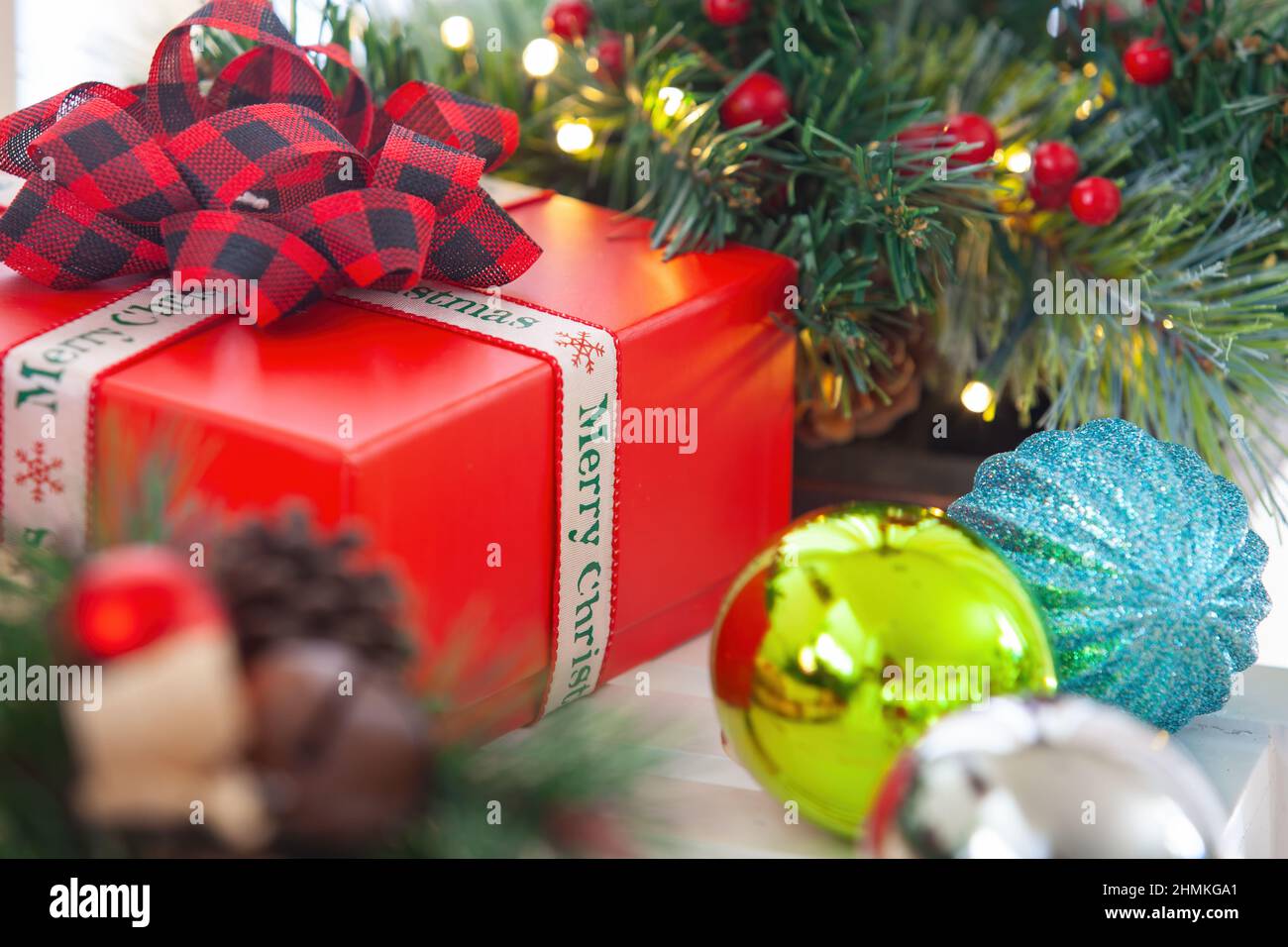 Christmas Gift Box Stock Photo - Alamy