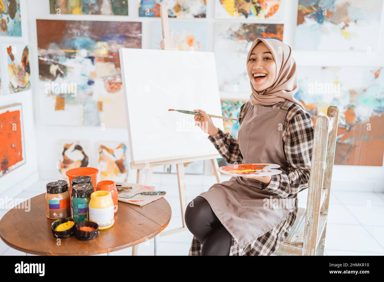 Muslim asian female artist hi-res stock photography and images - Alamy