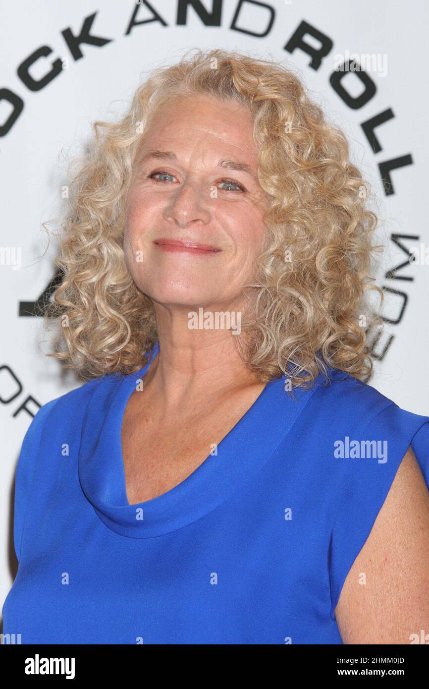 Carole King attends The 25th Annual Rock and Roll Hall of Fame ...
