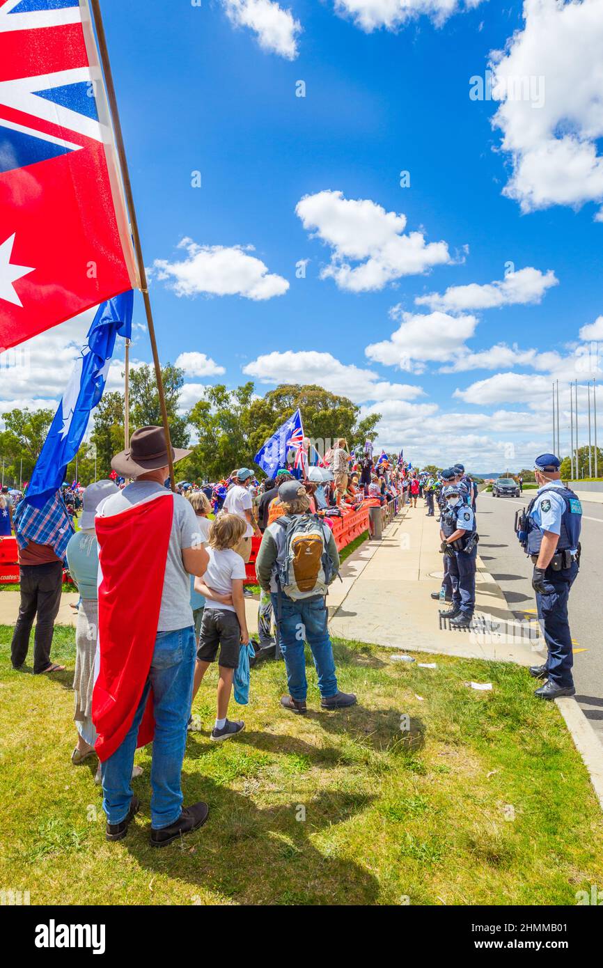 The 'Convoy to Canberra' coronavirus protest held on Capital Hill ...