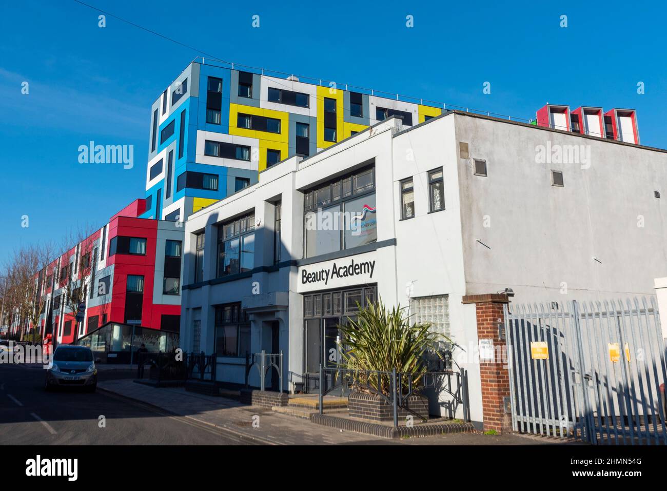 South essex college campus building hi-res stock photography and images ...