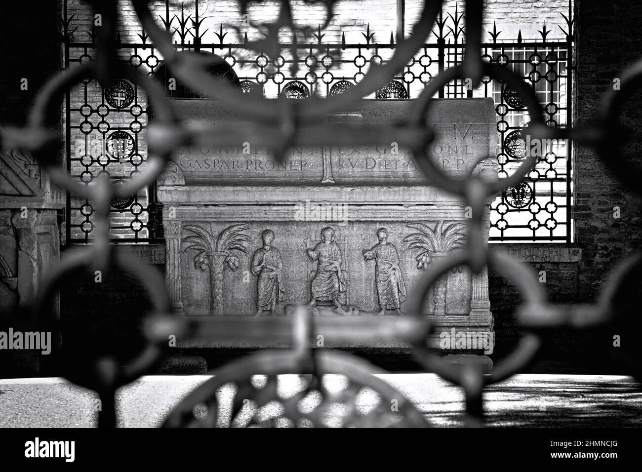 Black sarcophagus egypt hi-res stock photography and images - Alamy