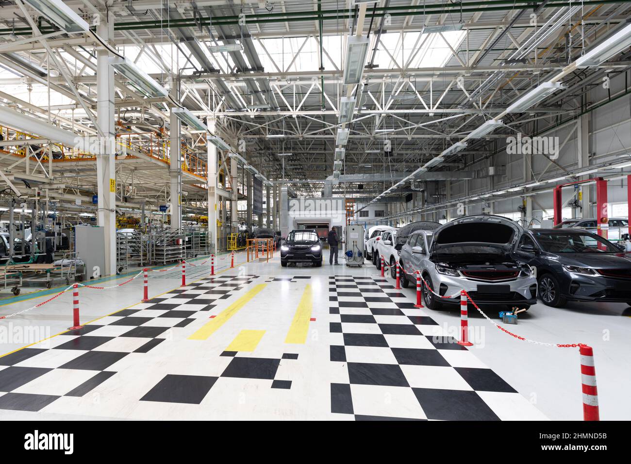Modern car assembly plant. Auto industry. Interior of a high-tech ...