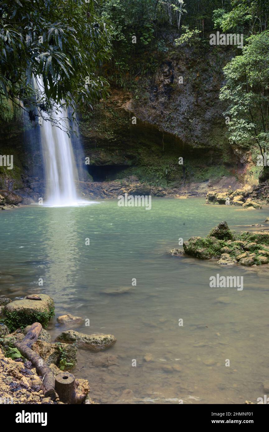 Pefectly wild nautic stream in north american country. Mountain river ...