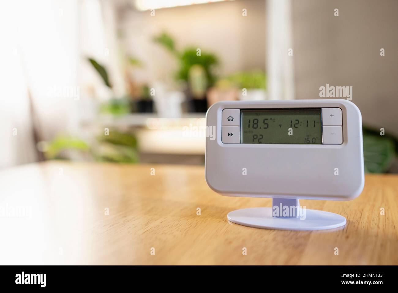 System table hi-res stock photography and images - Alamy