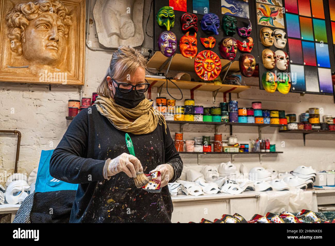 Venice, Italy. 11th Feb, 2022. Handcraft artist Fiorella at the Ca ...