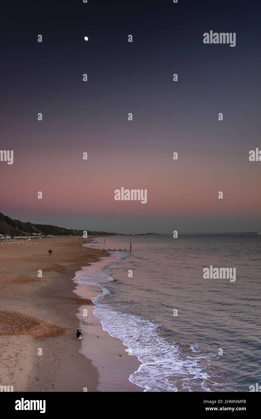 Boscombe beach blue hour sunset during winter 2022, Bournemouth, Dorset ...