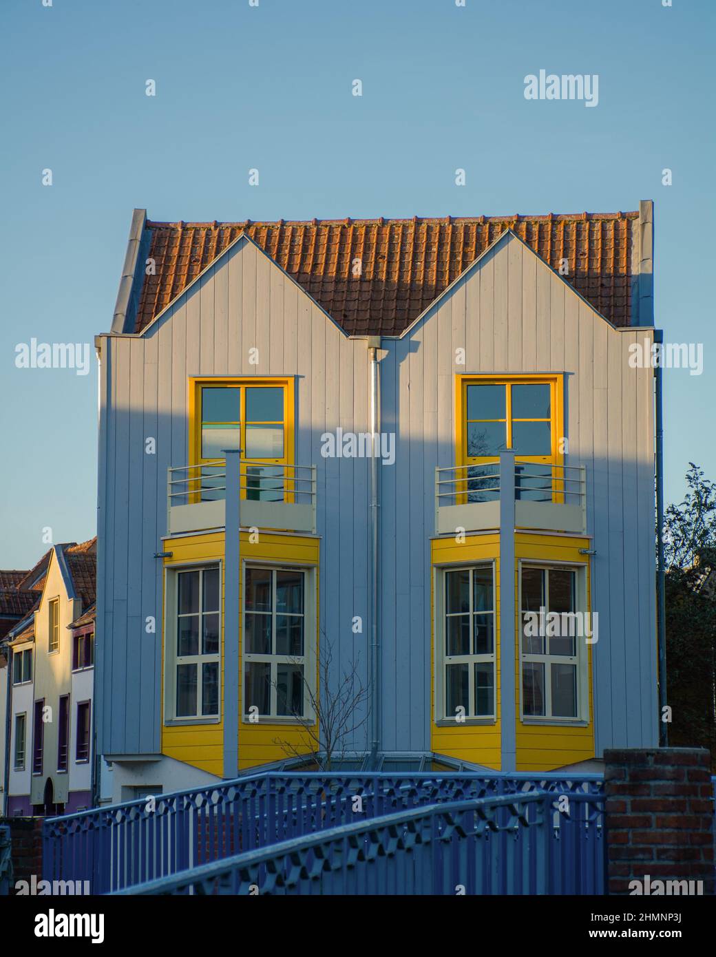 Building with amazing colour Stock Photo - Alamy