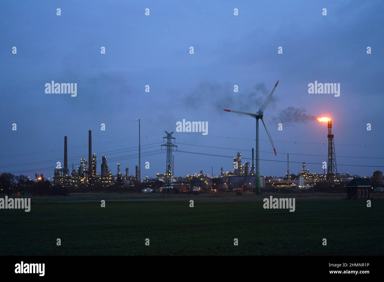 Heide refinery hi-res stock photography and images - Alamy