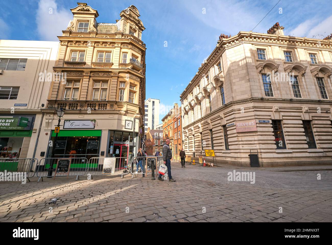 Buildings and narrow streets in Hull, Yorkshire, UK Stock Photo - Alamy