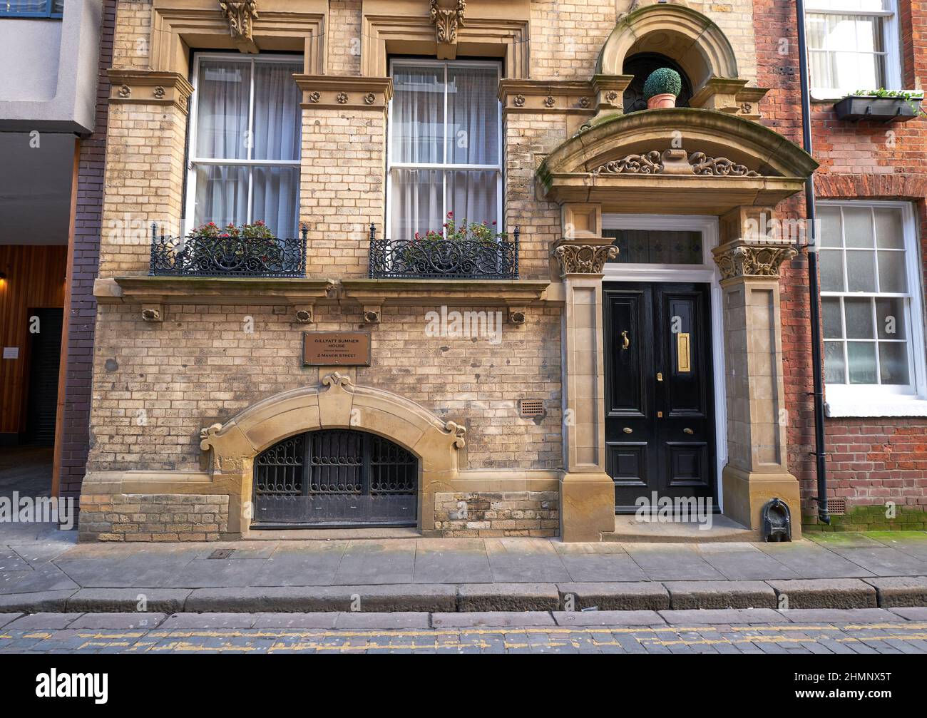 Old stone public buildings in Hull, Yorkshire, UK Stock Photo - Alamy