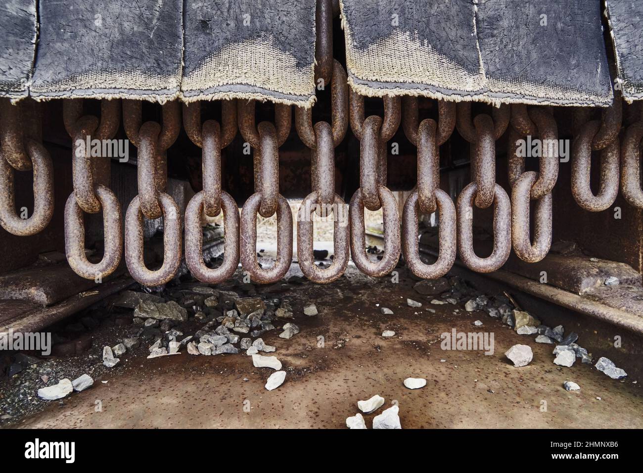 Metallic chain rock chain hi-res stock photography and images - Alamy