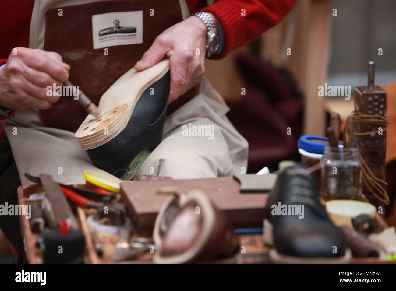 Italian shoes artisan hi-res stock photography and images - Alamy