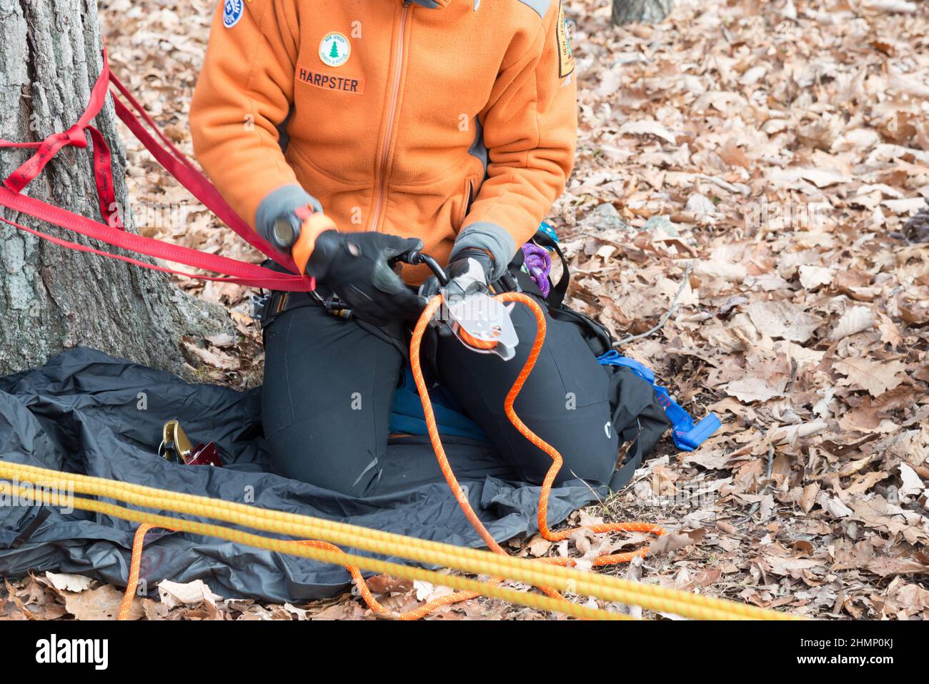 New Jersey Search and Rescue (NJSAR) Mountain Rescue Unit practice ...