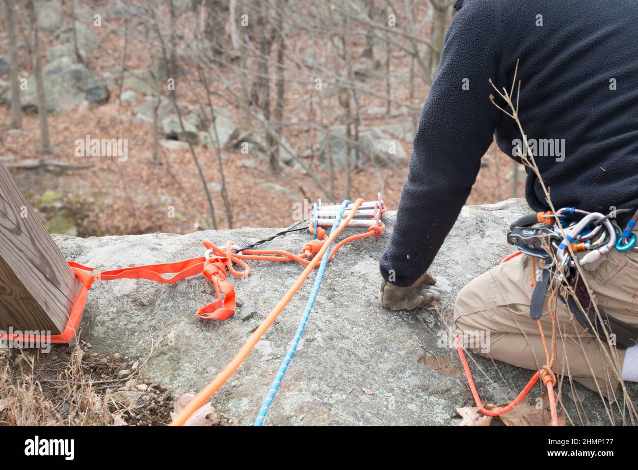 New Jersey Search and Rescue (NJSAR) Mountain Rescue Unit practice ...