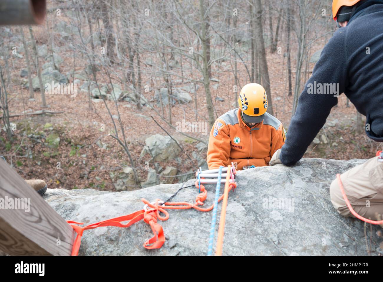 New Jersey Search and Rescue (NJSAR) Mountain Rescue Unit practice ...