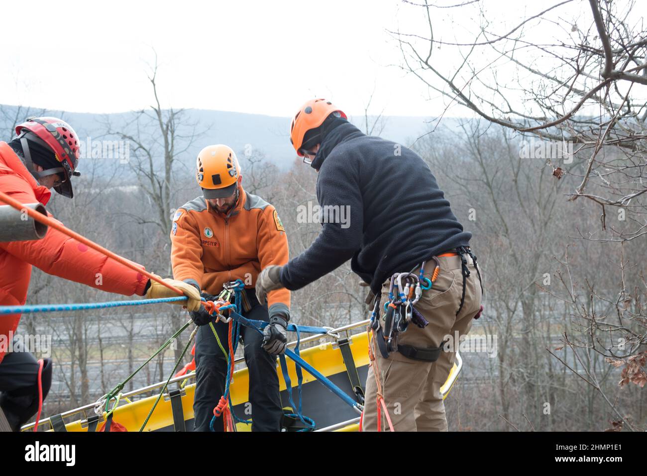 New Jersey Search and Rescue (NJSAR) Mountain Rescue Unit practice ...