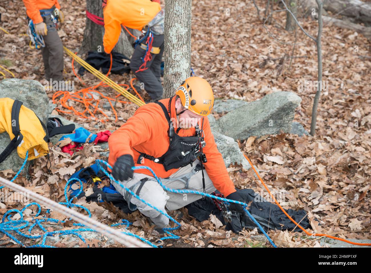 New Jersey Search and Rescue (NJSAR) Mountain Rescue Unit practice ...