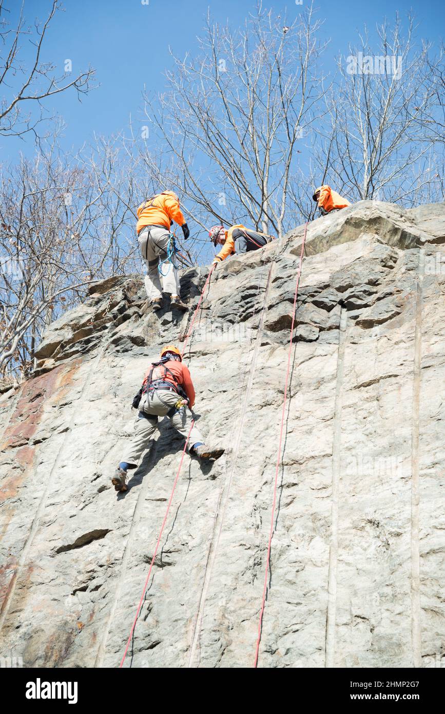 New Jersey Search and Rescue (NJSAR) Mountain Rescue Unit practice ...