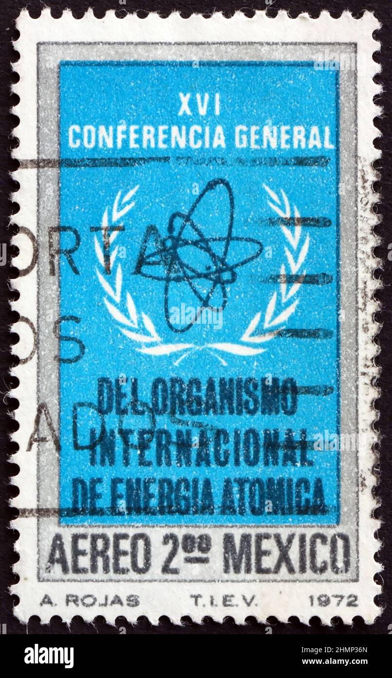 Atom symbol hi-res stock photography and images - Alamy