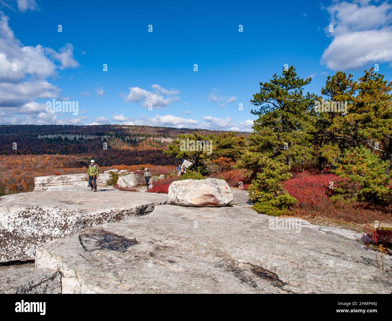 Fall views of the Shawanagunk Mountains, New Paltz, NJ USA. The Gunks ...